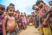 Feed 15 families displaced by war for a month